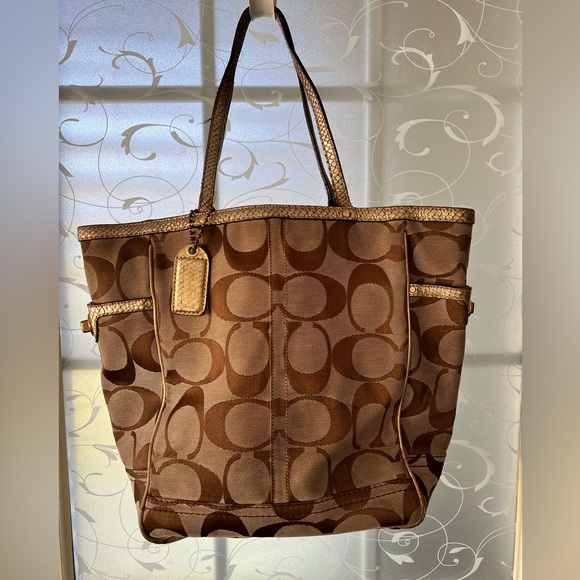 Coach | Bags | Coach Tanbrown Signature Canvas Tote With Metallic Gold ...